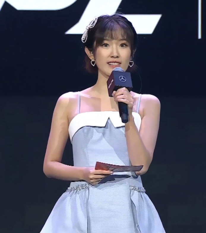 LPL和LCK两大赛区，美女主持解说大盘点_腾讯新闻