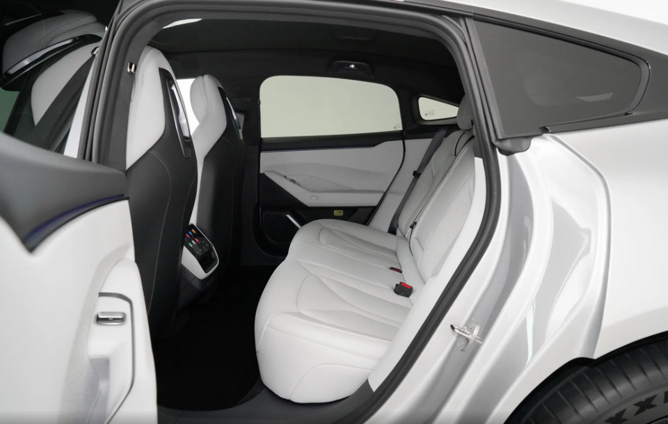 起售价高于小米SU7，月销8000+台，小鹏P7有哪些优势？_腾讯新闻