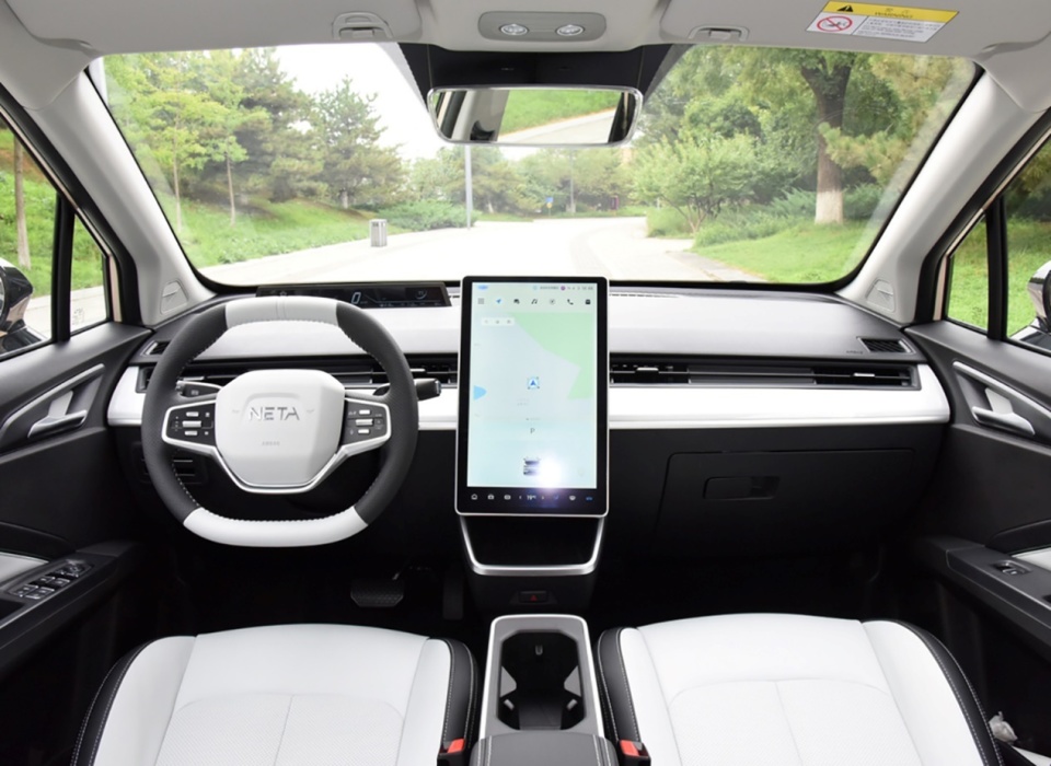 8万的预算 能买哪些400km续航的纯电车？缤果/海鸥/T03/哪吒V_腾讯新闻