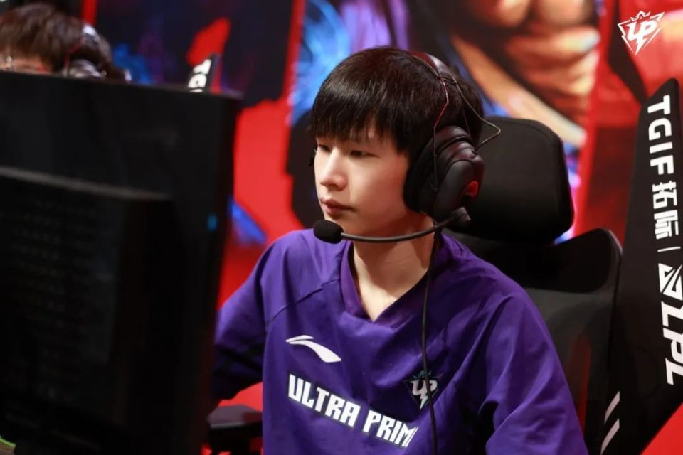 专访UP.H4cker：能打LPL很幸运_腾讯新闻