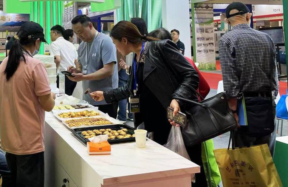 第十四届IEOE中国油博会、IGPE中国粮油展火热揭幕啦！_腾讯新闻