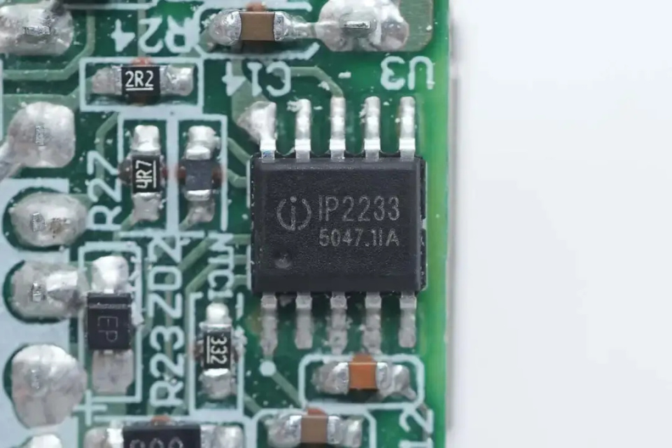 英集芯IP2006H、IP2002TS、IP2233三颗芯片进入魅族供应链_腾讯新闻