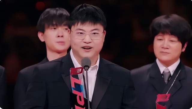 UZI可能加入EDG，LPL圈大地震，多方爆料实锤！_腾讯新闻