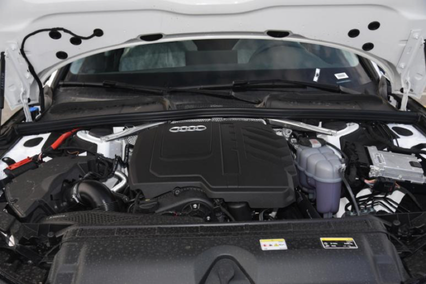 要豪华又要运动，凯迪拉克CT5与奥迪A4L谁才是终极之选？_腾讯新闻