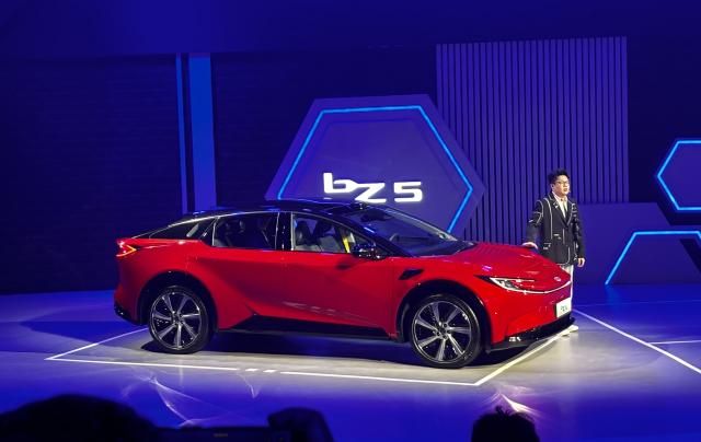 一汽丰田bZ5将于6月10日正式上市，定位中型SUV_腾讯新闻