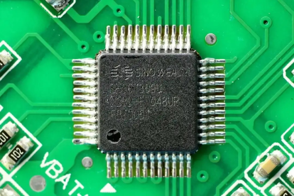 户外电源想实现长久高效？不如先来看看这些锂电保护芯片应用案例_腾讯新闻