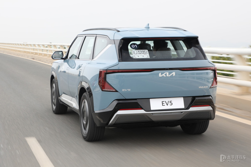 20万级享长续航+四驱系统 试驾起亚EV5 720长续航版_腾讯新闻