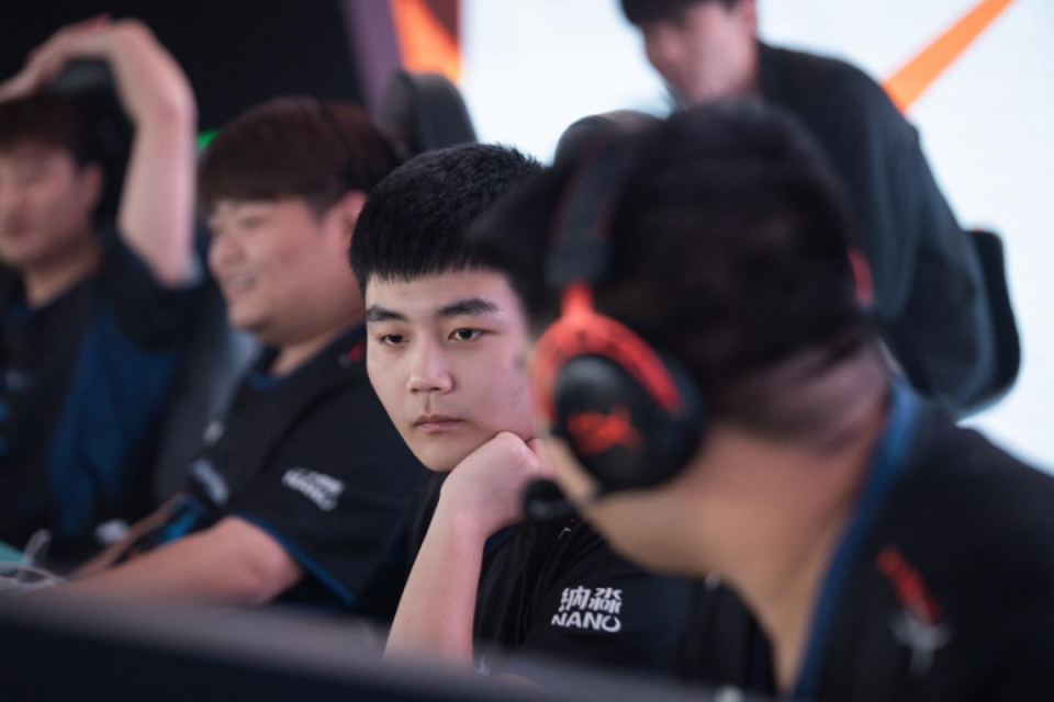 EP.快手获得CFPL S24常规赛冠军，新人选手撑起半边天 | 穿越火线赛事_腾讯新闻