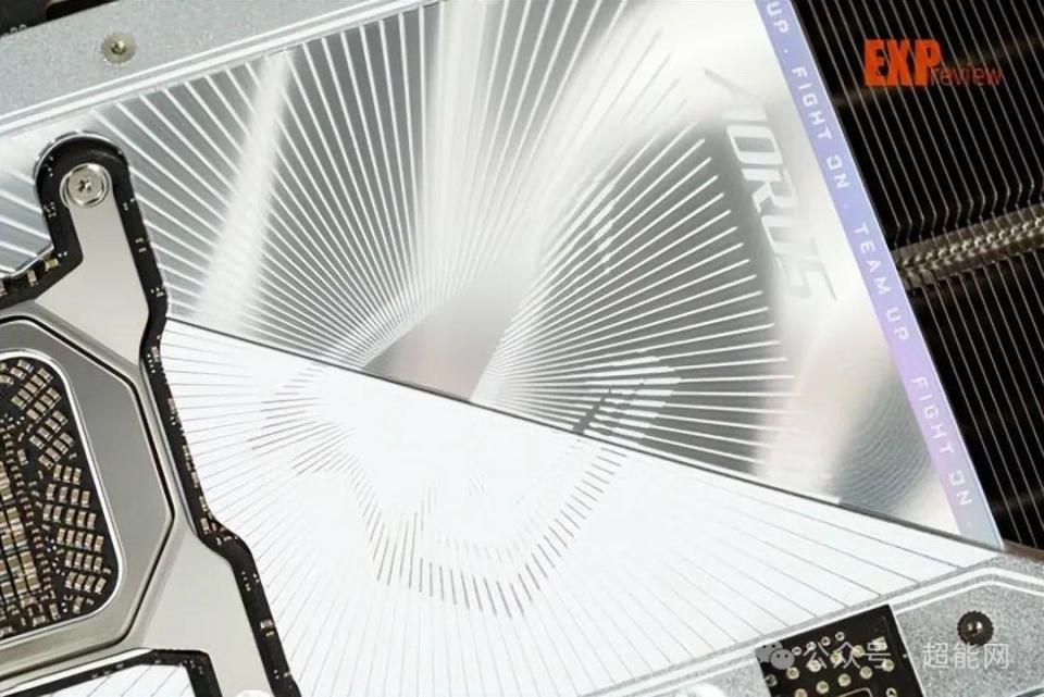 技嘉 AORUS RTX 5090 D MASTER ICE评测：焕然一新的“雕牌”旗舰_腾讯新闻