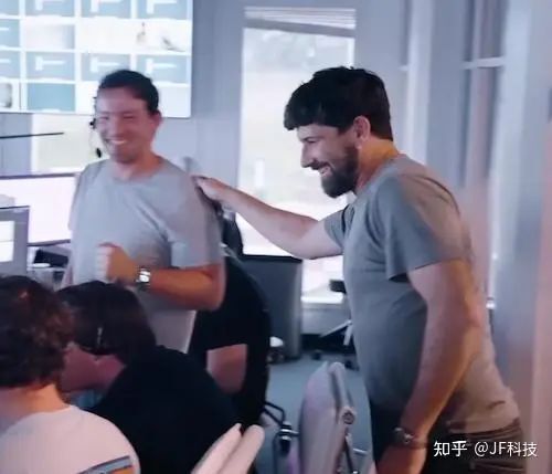 SpaceX星舰发射控制室里 Who-Is-Who_腾讯新闻