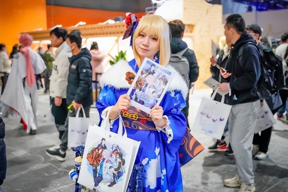 来自迦勒底的召唤：《FGO》FES2024盛大开展_腾讯新闻