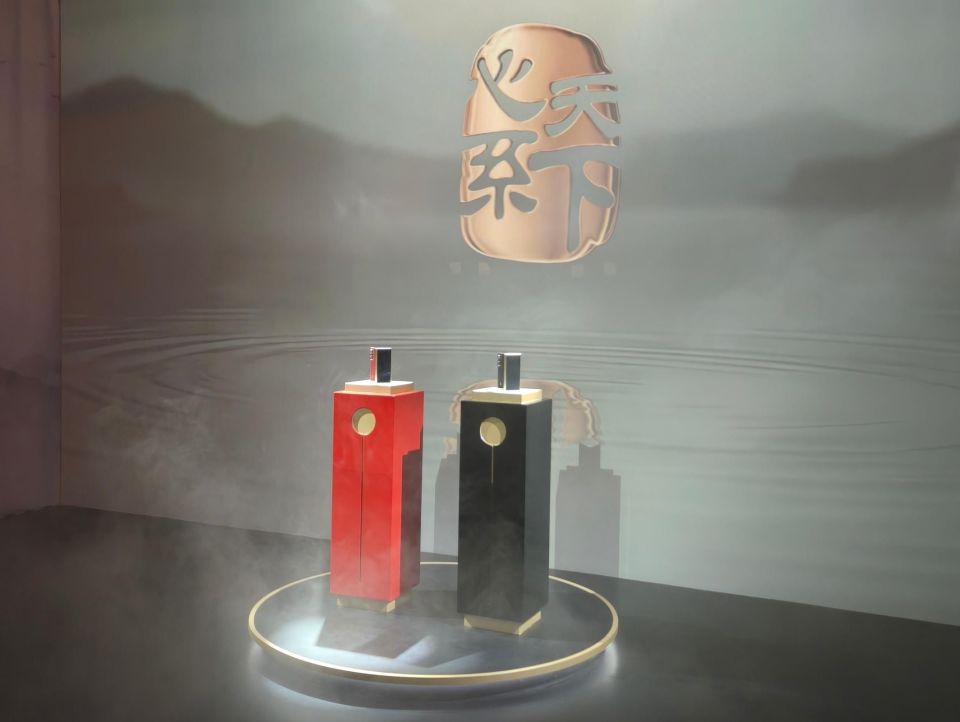 18 载 “心系天下” 再进阶，三星W26上手：轻薄、优雅、智能_腾讯新闻