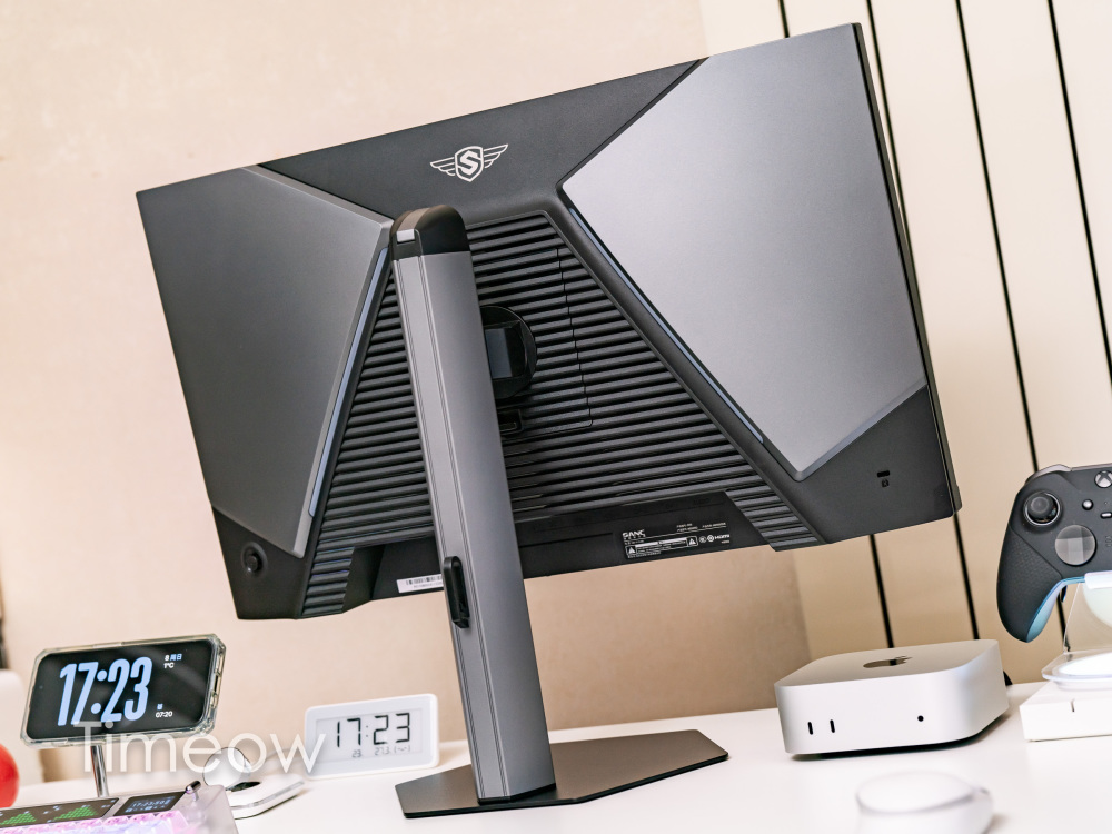 320Hz超高刷玩FPS真的爽！SANC 暗夜武士D55 电竞显示器评测_腾讯新闻