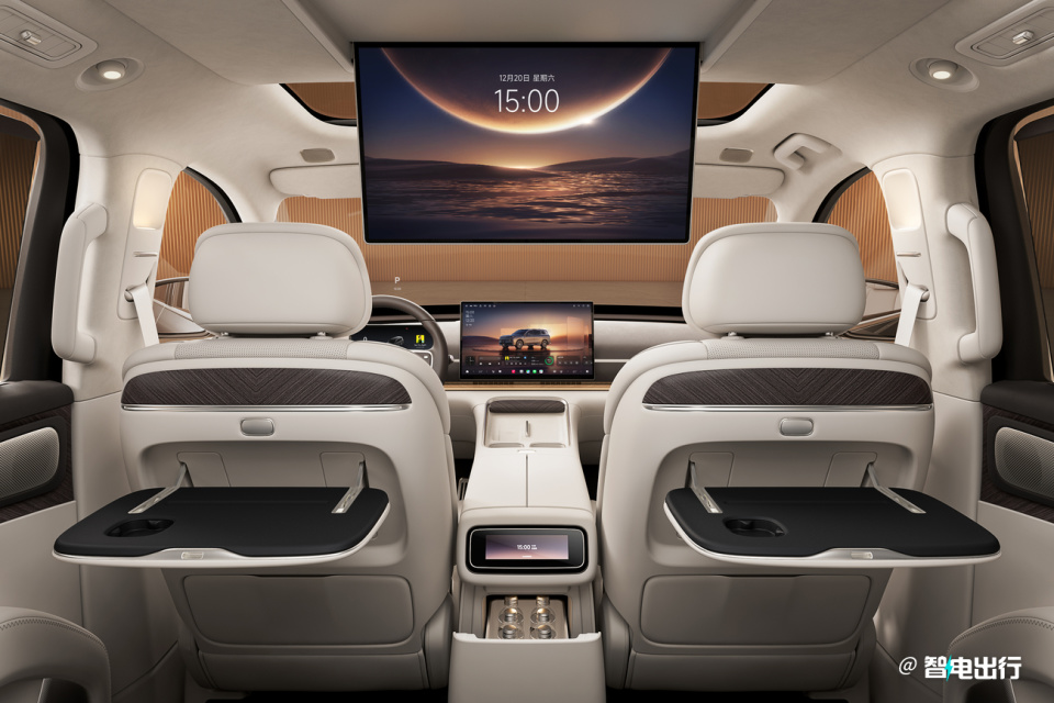 零跑D19+D99双旗舰车亮相！朱江明：明年卖100万辆_腾讯新闻