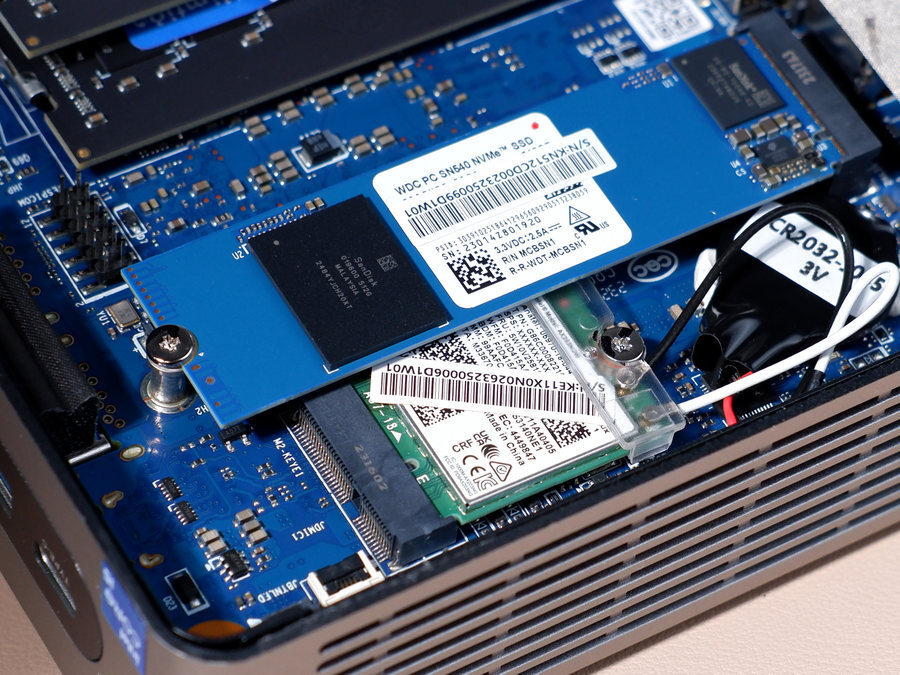 宏碁蜂鸟M迷你台式主机评测：12代酷睿i5-1240P助阵，实力在线_腾讯新闻