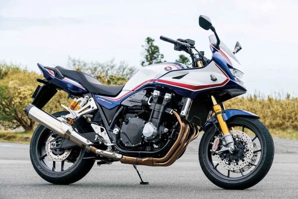 售价21万起！本田CB1300系列SP版国内上，这才是情怀四缸！_腾讯新闻