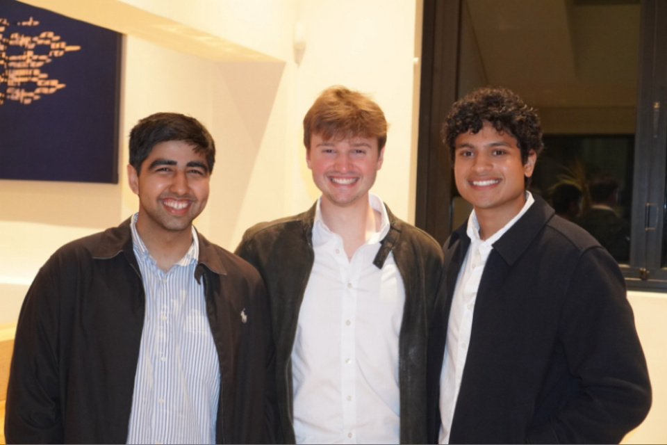 哈佛辍学三兄弟，三年干出百亿独角兽！OpenAI、英伟达都是它客户_腾讯新闻