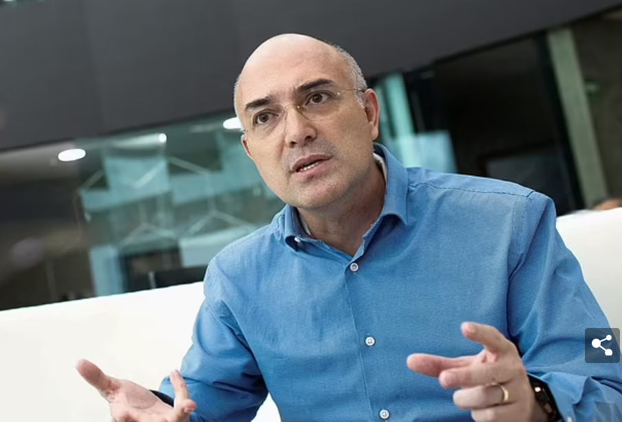 秘鲁高官坚称“三指外星人”是前西班牙人遗骨，马斯克：那是蛋糕_腾讯新闻