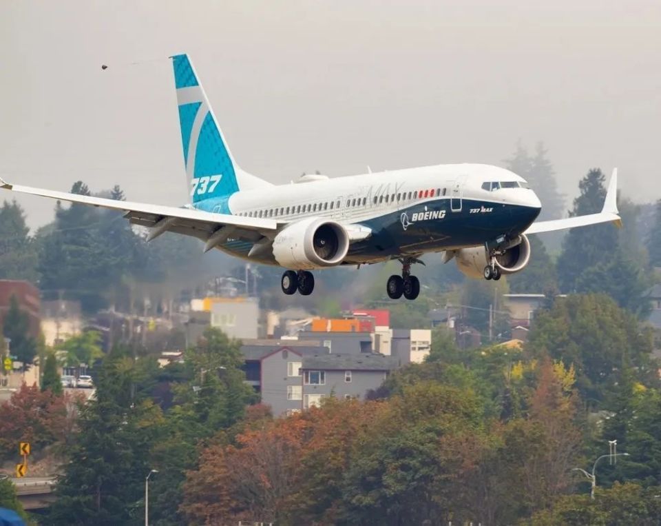 波音公布4335架737MAX订单详情，空客面临普惠发动机故障问题_腾讯新闻