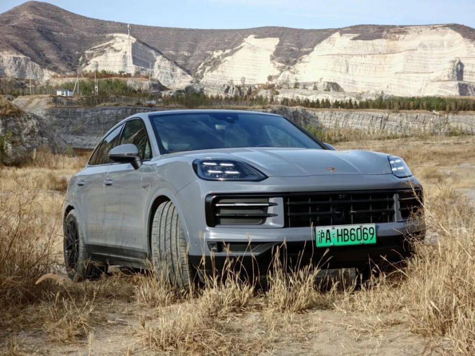 首试新卡宴Coupé 2.0T插混/3.0T V6：糅合保时捷的梦想与现实_腾讯新闻