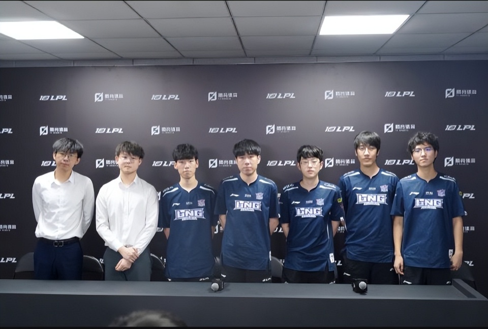 S13：LPL抽中绝世好签，LCK又内战啦！KT居然倒霉了整整十年！_腾讯新闻