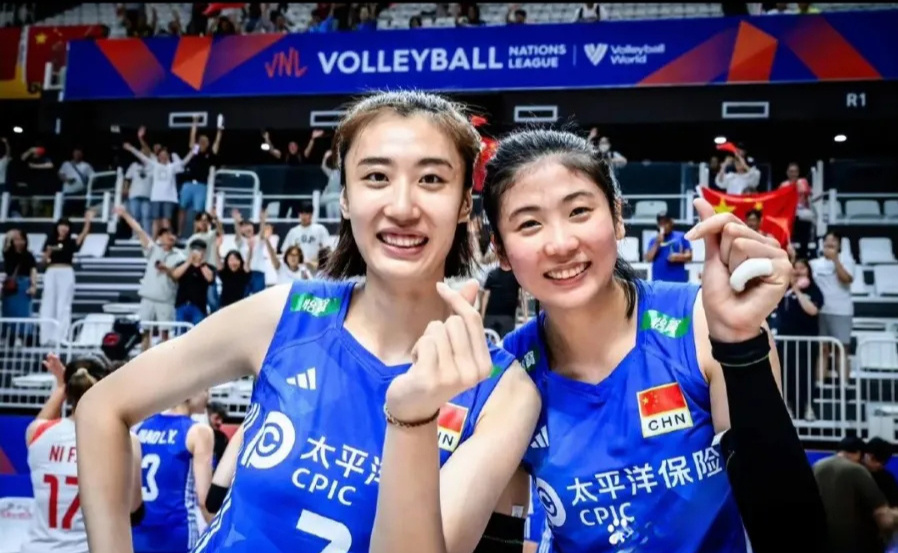 23：30开球！CCTV5直播中国女排VS巴西，蔡斌回应为何不喜欢换人_腾讯新闻