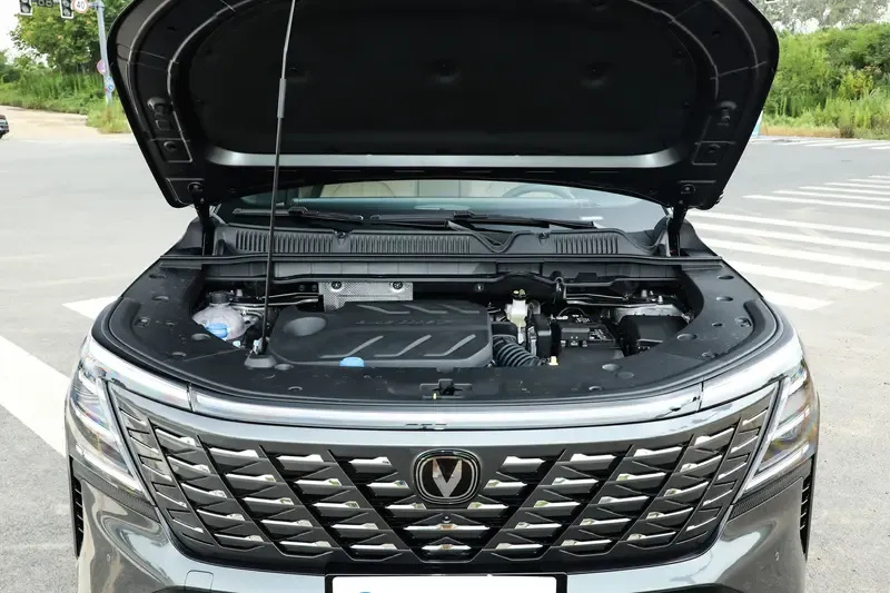 新车导购|12.19万起！长安第四代CS75 PLUS上市，三联屏/新蓝鲸1.5T+8AT怎么选？_腾讯新闻