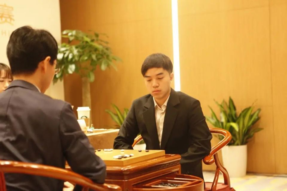应氏杯一力辽3比0夺冠，日本棋手时隔19年再度加冕世冠_腾讯新闻