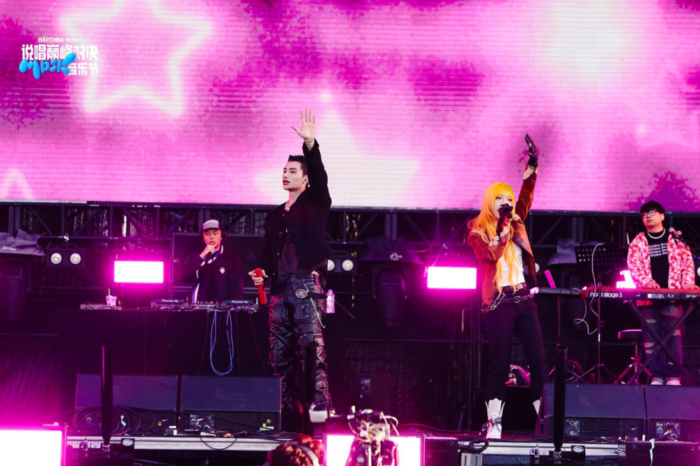 两日6万人狂欢，2025说唱巅峰对决·MDSK音乐节打造“Z世代消费”新样本_腾讯新闻