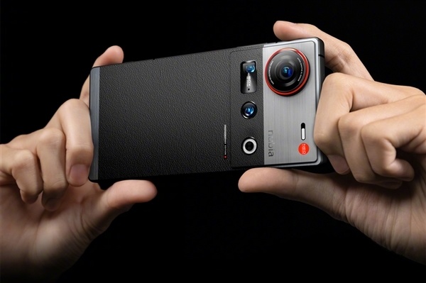 努比亚Z80 Ultra细节首曝：首款第二代骁龙8 Elite真全面屏旗舰_腾讯新闻