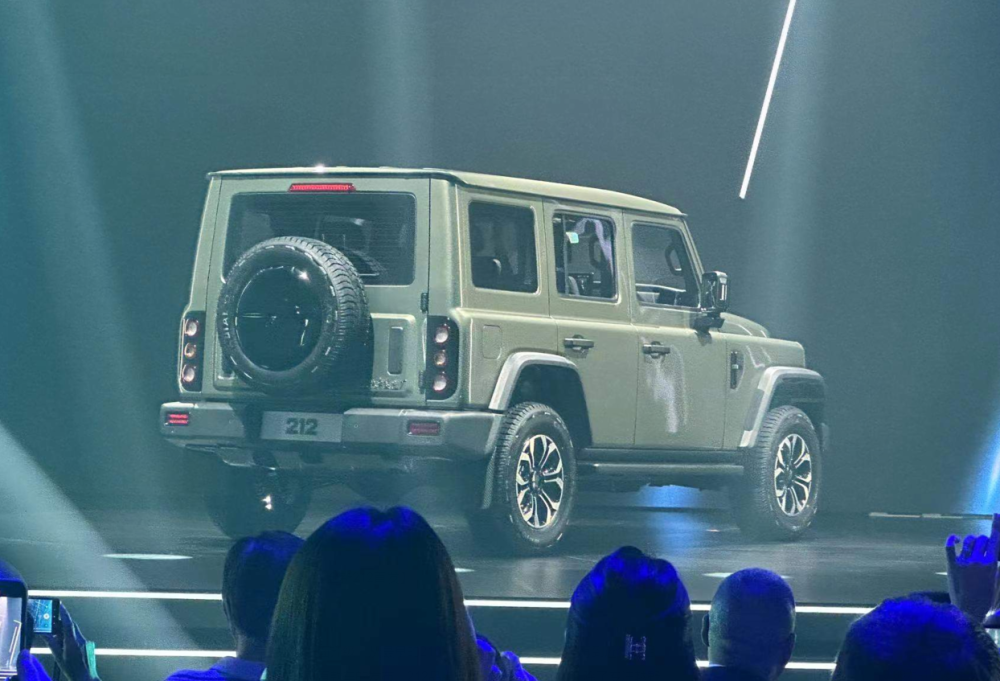 北汽全新BJ212发布：212独立为品牌，首款车型正式亮相_腾讯新闻