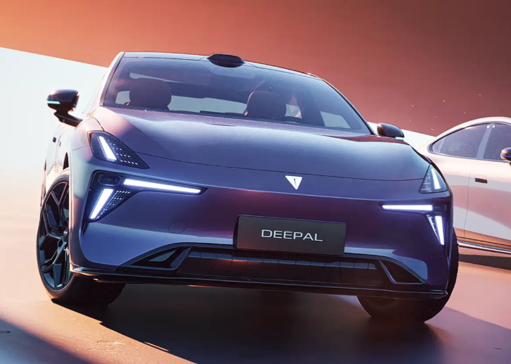 长安深蓝L06轿跑全球首发亮相：搭载3nm车规级芯片与磁流变悬架_腾讯新闻