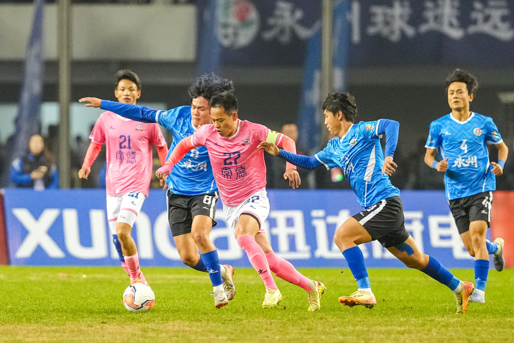 足球——2025湖南省足球联赛：永州队夺得冠军(2)_腾讯新闻