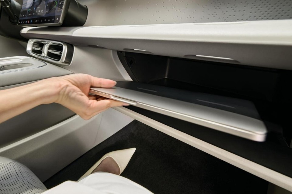 比亚迪双强不香了？10万级纯电车续航650km，6.5S加速还配端到端_腾讯新闻