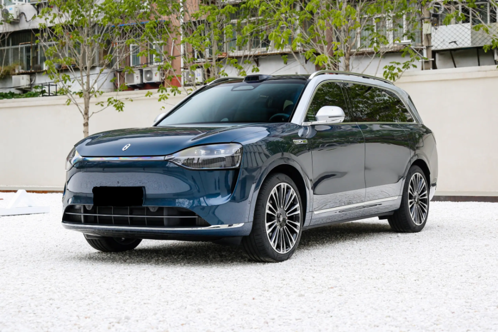 领克“L946”新车谍照，新车比路虎揽胜还大！_腾讯新闻