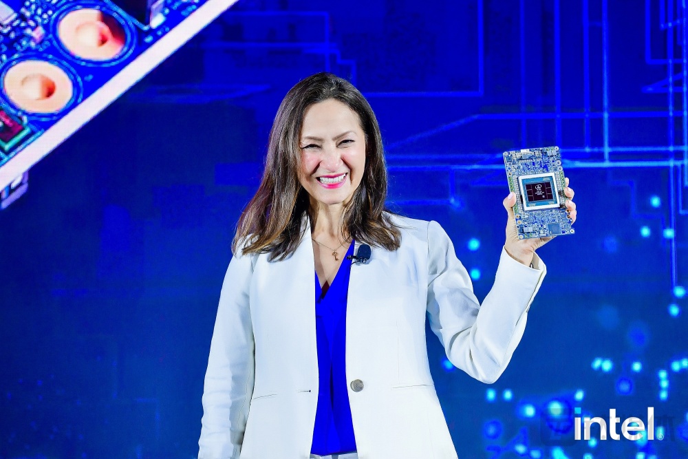 英特尔发布中国特供版7nm AI芯片Gaudi2，减少RDMA接口以符合出口管制规定｜硅基世界_腾讯新闻