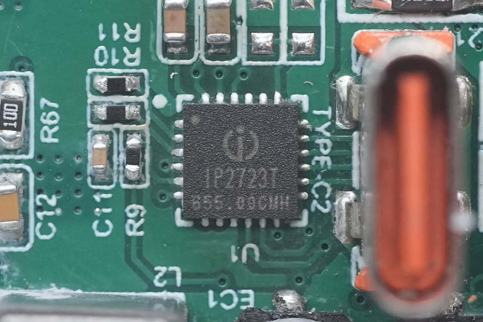 内置英集芯IP2726协议芯片，众森泰65W氮化镓充电器拆解_腾讯新闻