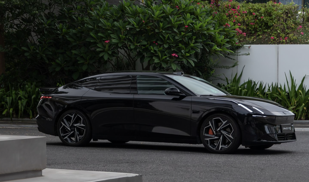 领克Z10开启预售，21.58万起，卡小米SU7命门上_腾讯新闻