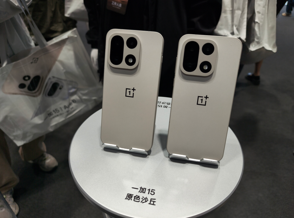 2599元起！一加15和Ace6同日发，性能旗舰有了新方向？_腾讯新闻