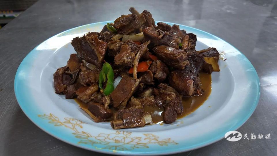 沙漠风味非遗加冕！民勤羊肉宴制作技艺入选市级名录 千年匠心焕新生_腾讯新闻