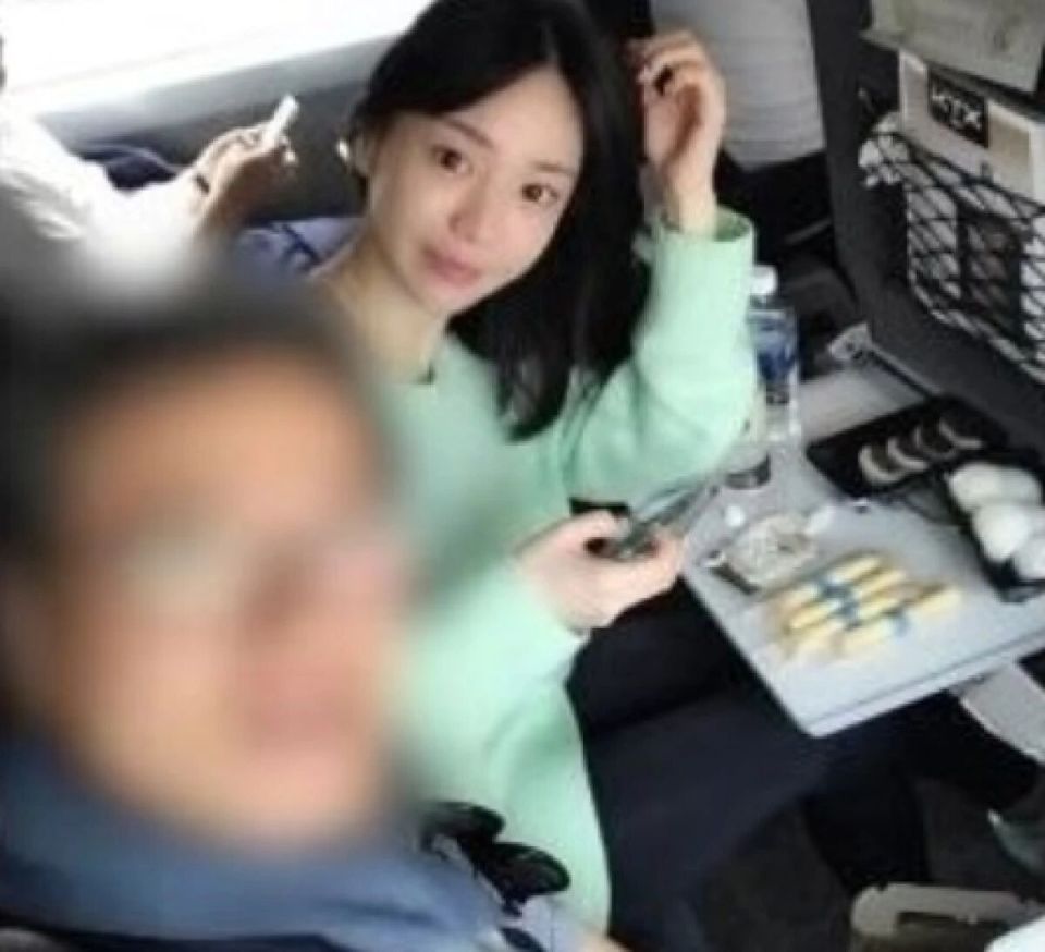 涉毒藏匿！乳业巨头千金，被警方逮捕！_腾讯新闻