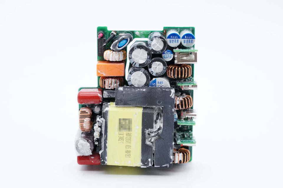 一个顶四个，小米最新款120W氮化镓充电器拆解_腾讯新闻