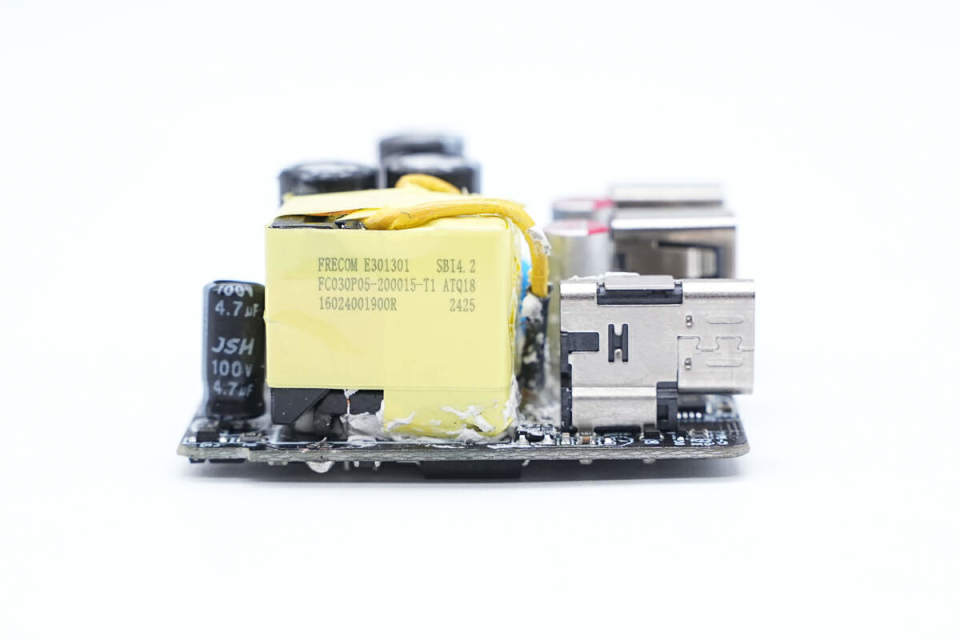 售价80元值不值得买？联想thinkplus 30W氮化镓充电器拆解_腾讯新闻