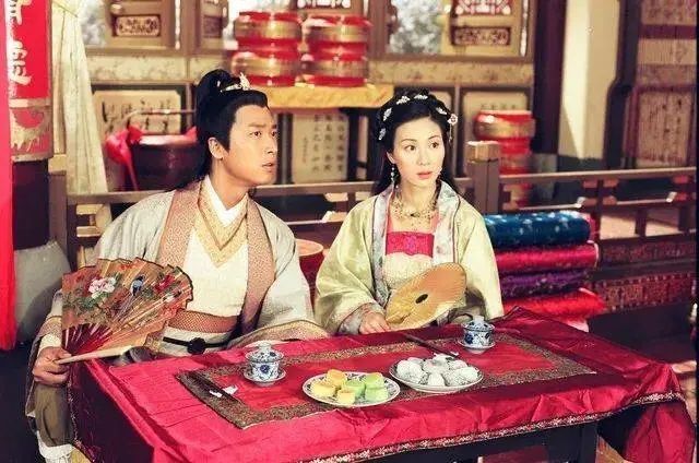 53岁前TVB演员马浚伟升职，下月起任香港知名公司CEO！曾出演《鹿鼎记》_腾讯新闻