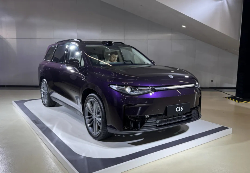 半价理想L8？15万起的6座增程SUV，零跑C16能火吗？_腾讯新闻
