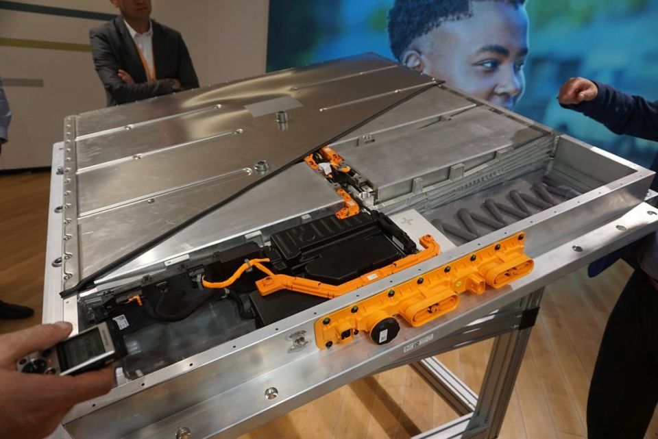 燃擎技术课：转型之路充满坎坷，大众MEB平台的得与失_腾讯新闻