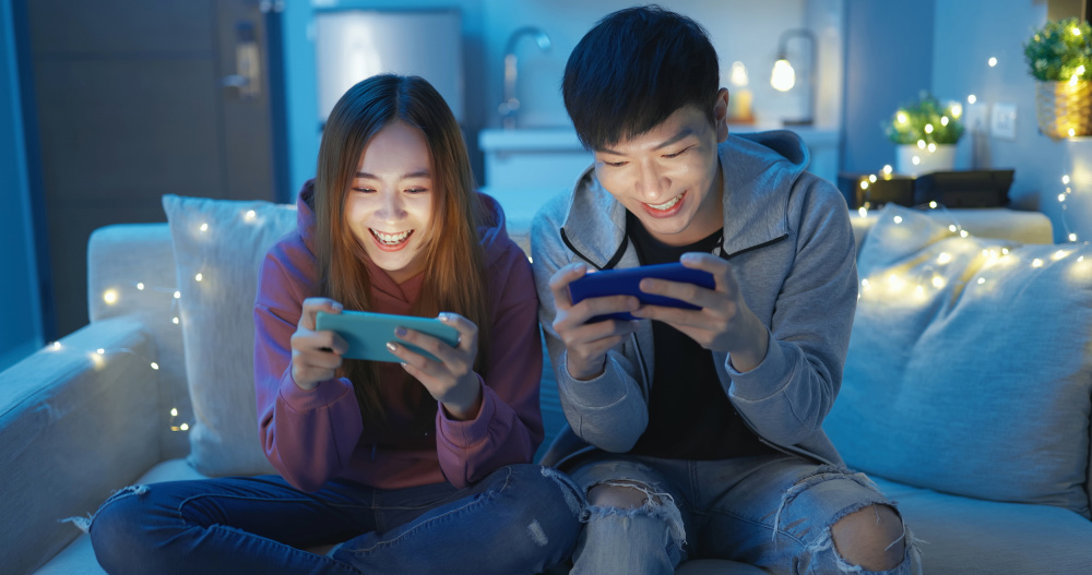 全球SLG移动游戏市场趋势报告：SLG副玩法融合或越发“离谱”，轻度化设计让中小厂也能入局_腾讯新闻