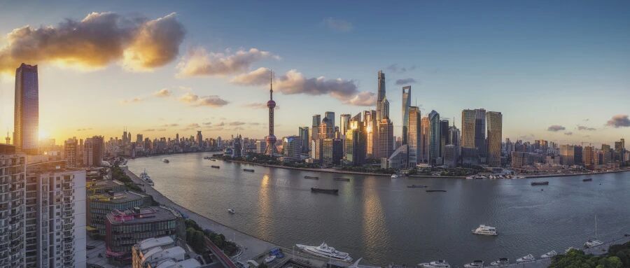 城市24小时 | 坐拥全球第一大港，它为何转头瞄准内河？_腾讯新闻