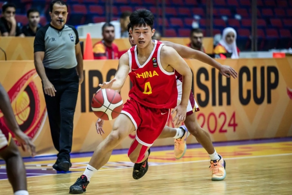 U18亚洲杯：中国U18男篮56分狂胜卡塔尔 全队12人全得分_腾讯新闻