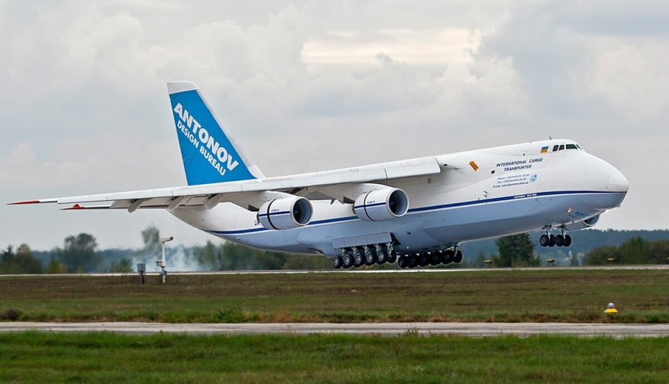 为什么苏联巨型安-124改变了全球航空市场，但始终没有成为客机？_腾讯新闻